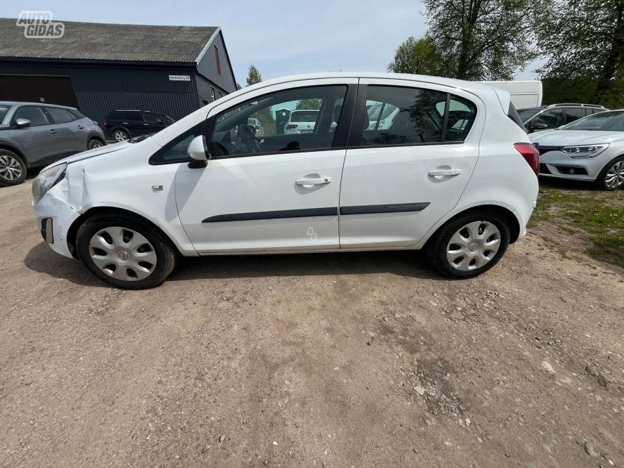 Opel Corsa 2011 Tauragė, ar dzinēja tilpumu 1.30 L un nobraukumu 178 tūkst. km par 1400 €, foto 5 vietnē AUTOMOTO.COM.LV