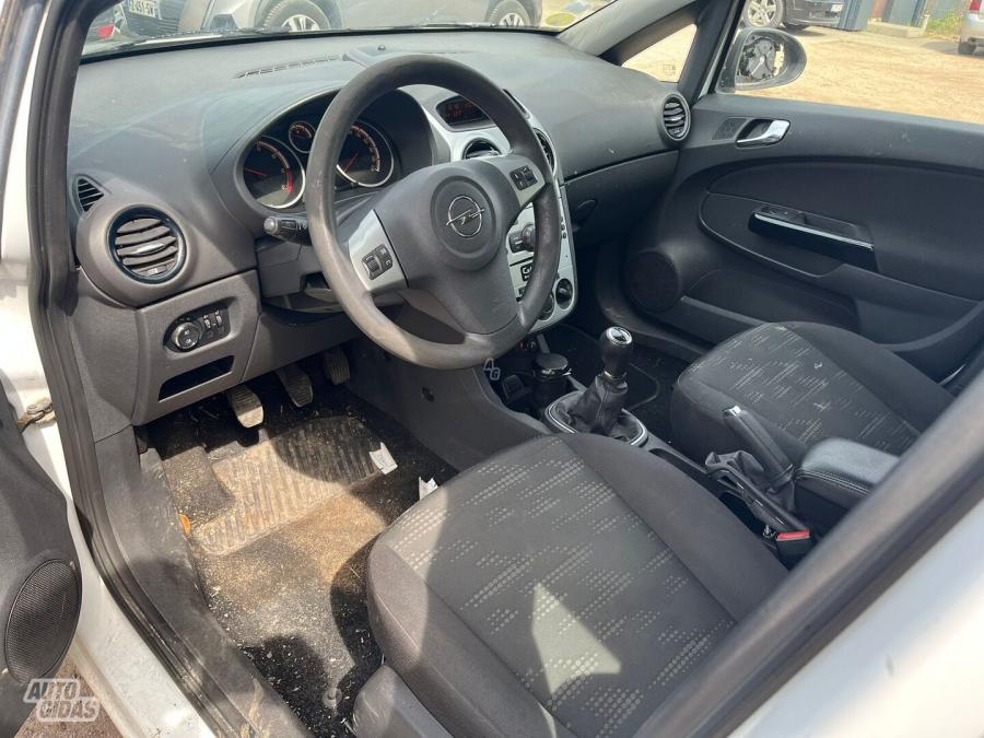 Opel Corsa 2011 Tauragė, ar dzinēja tilpumu 1.30 L un nobraukumu 178 tūkst. km par 1400 €, foto 8 vietnē AUTOMOTO.COM.LV