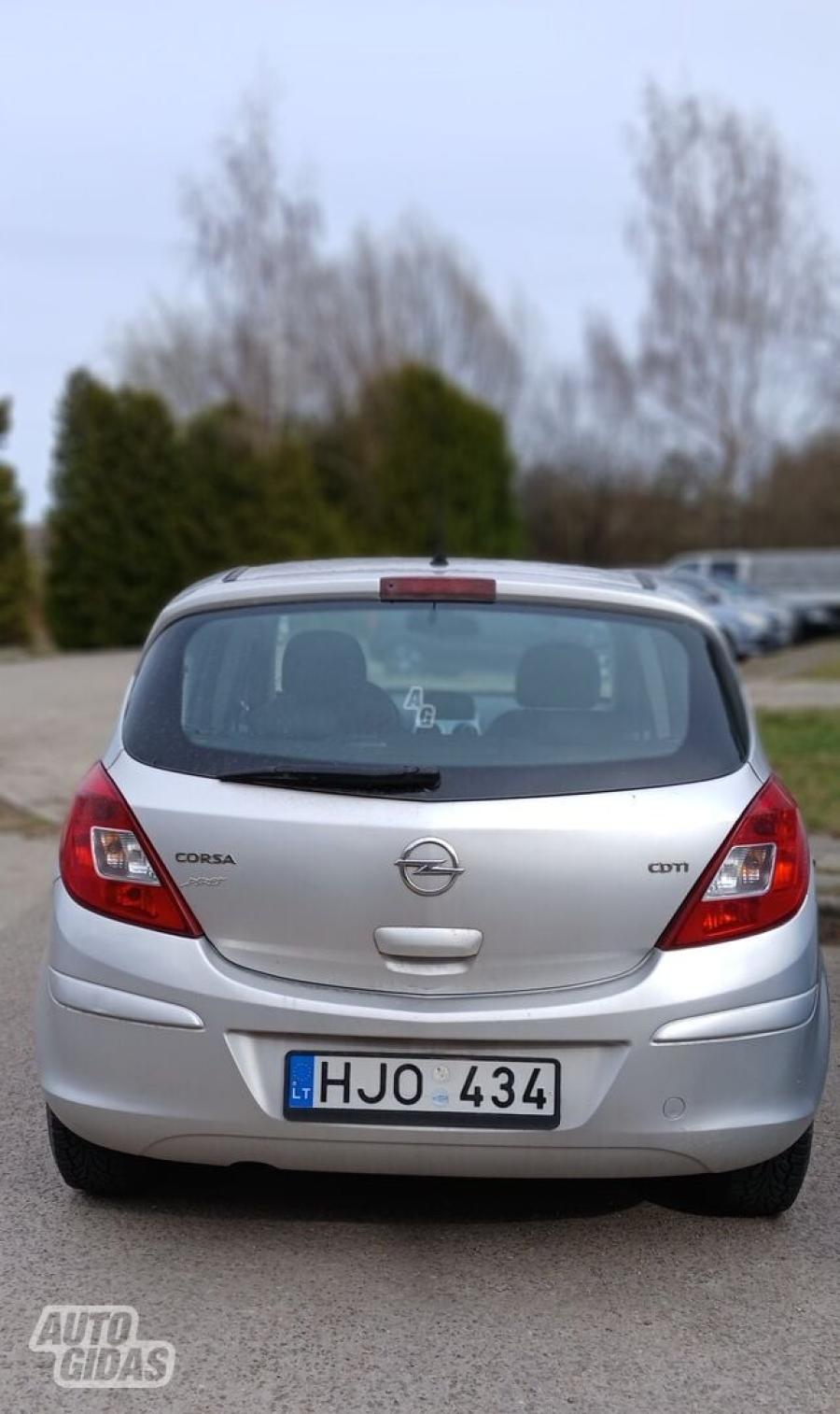 Opel Corsa 2011 in Kaunas, with an engine capacity of 1.20 L and mileage of 195 thousand km for 2200 €, photo 4 on AUTOMOTO.COM.LV