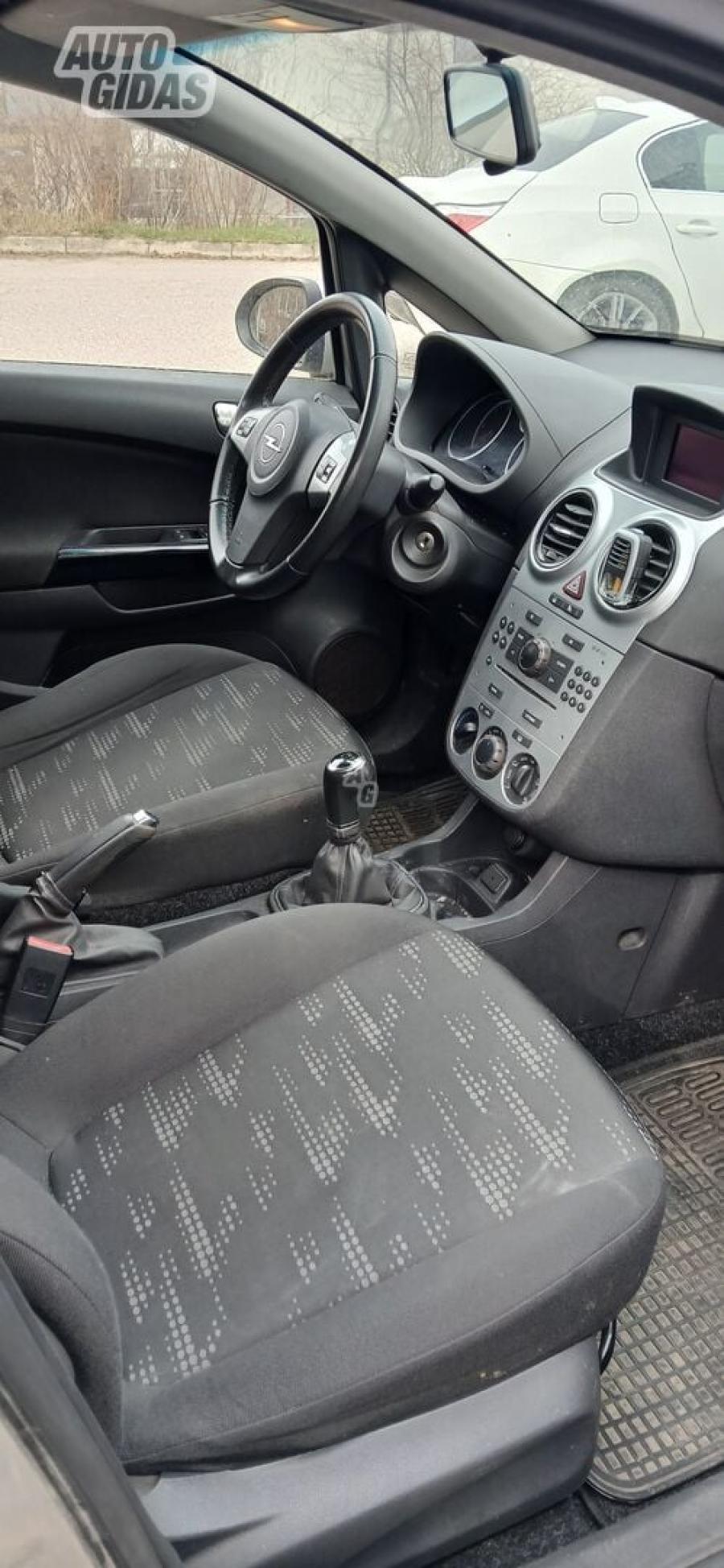Opel Corsa 2011 in Kaunas, with an engine capacity of 1.20 L and mileage of 195 thousand km for 2200 €, photo 9 on AUTOMOTO.COM.LV