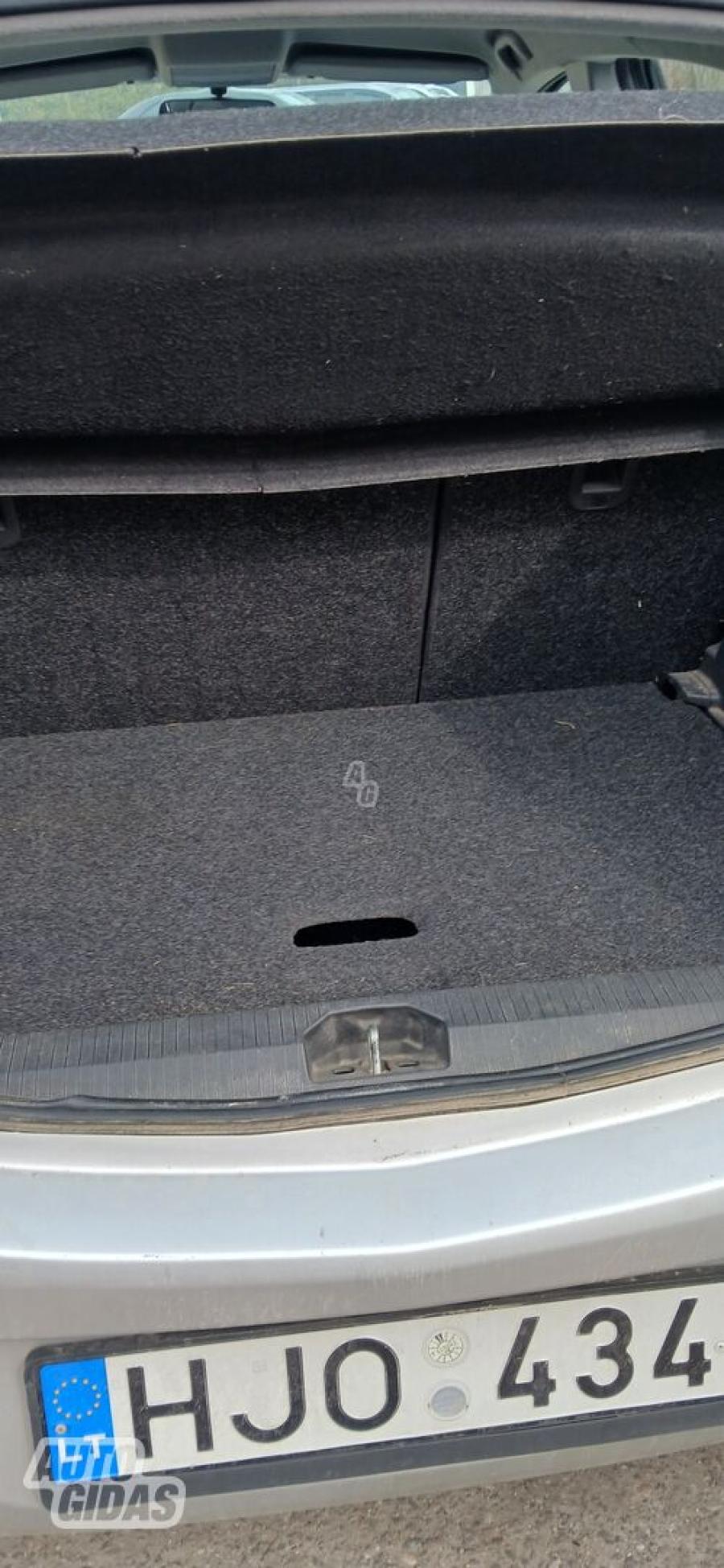 Opel Corsa 2011 in Kaunas, with an engine capacity of 1.20 L and mileage of 195 thousand km for 2200 €, photo 11 on AUTOMOTO.COM.LV