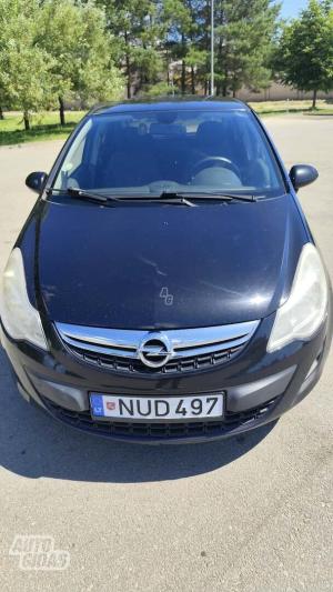 Opel Corsa 2011 in Taurage, with an engine capacity of 1.30 L and mileage of 213 thousand km for 1350 €, photo 3 on AUTOMOTO.COM.LV