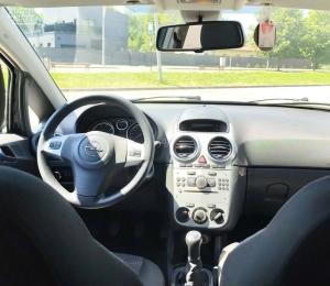 Opel Corsa 2011 in Taurage, with an engine capacity of 1.30 L and mileage of 213 thousand km for 1350 €, photo 6 on AUTOMOTO.COM.LV