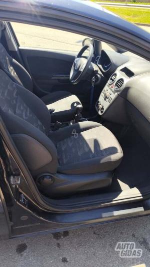 Opel Corsa 2011 in Taurage, with an engine capacity of 1.30 L and mileage of 213 thousand km for 1350 €, photo 7 on AUTOMOTO.COM.LV