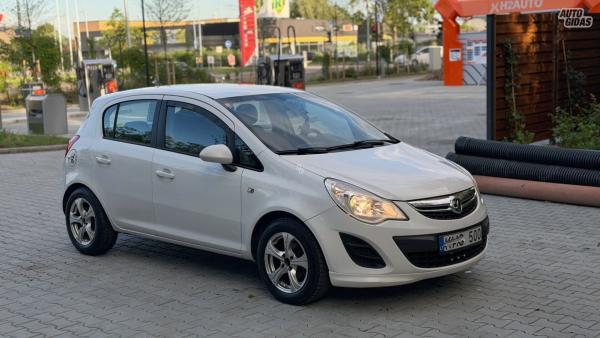 Opel Corsa 2011 in Vilnius, with an engine capacity of 1.40 L and mileage of 256 thousand km for 1750 €, photo 4 on AUTOMOTO.COM.LV
