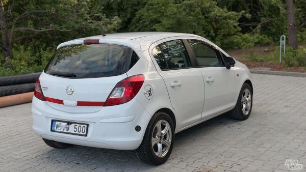 Opel Corsa 2011 in Vilnius, with an engine capacity of 1.40 L and mileage of 256 thousand km for 1750 €, photo 7 on AUTOMOTO.COM.LV