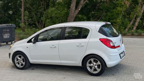 Opel Corsa 2011 in Vilnius, with an engine capacity of 1.40 L and mileage of 256 thousand km for 1750 €, photo 9 on AUTOMOTO.COM.LV