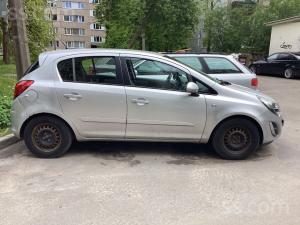 Opel Corsa 2012 in Riga, with an engine capacity of 1.40 L and mileage of 116 thousand km for 2800 €, photo 3 on AUTOMOTO.COM.LV