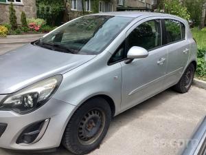 Opel Corsa 2012 in Riga, with an engine capacity of 1.40 L and mileage of 116 thousand km for 2800 €, photo 4 on AUTOMOTO.COM.LV