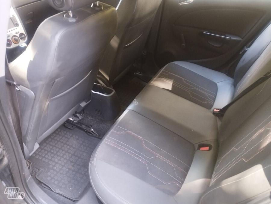 Opel Corsa 2012 in Vilnius, with an engine capacity of 1.20 L and mileage of 153 thousand km for 999 €, photo 7 on AUTOMOTO.COM.LV