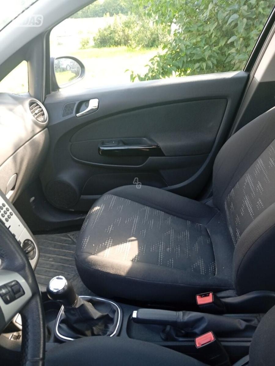 Opel Corsa 2012 in Marijampole, with an engine capacity of 1.30 L and mileage of 300 thousand km for 1200 €, photo 5 on AUTOMOTO.COM.LV