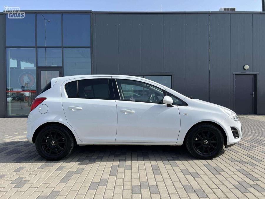 Opel Corsa 2013 in Siauliai, with an engine capacity of 1.20 L and mileage of 207 thousand km for 3300 €, photo 4 on AUTOMOTO.COM.LV