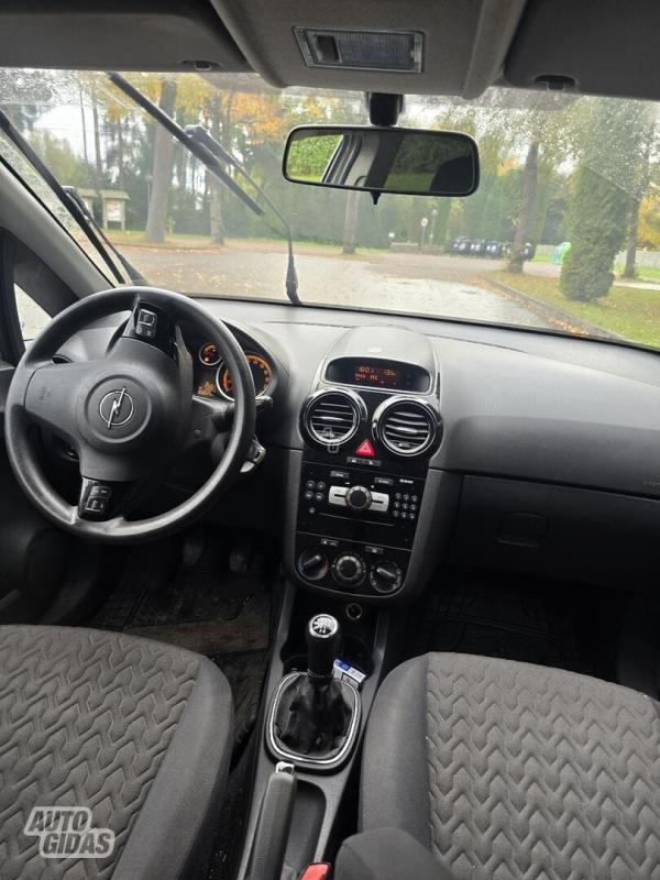 Opel Corsa 2013 in Kaunas, with an engine capacity of 1.20 L and mileage of 320 thousand km for 2100 €, photo 1 on AUTOMOTO.COM.LV