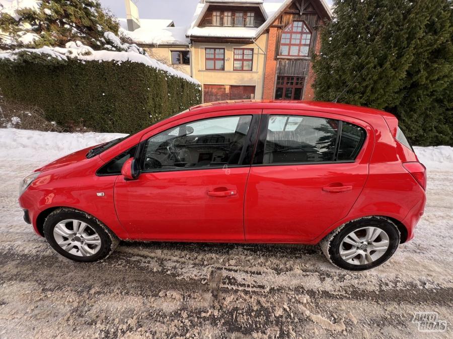 Opel Corsa 2014 in Klaipeda, with an engine capacity of 1.40 L and mileage of 327 thousand km for 1850 €, photo 4 on AUTOMOTO.COM.LV