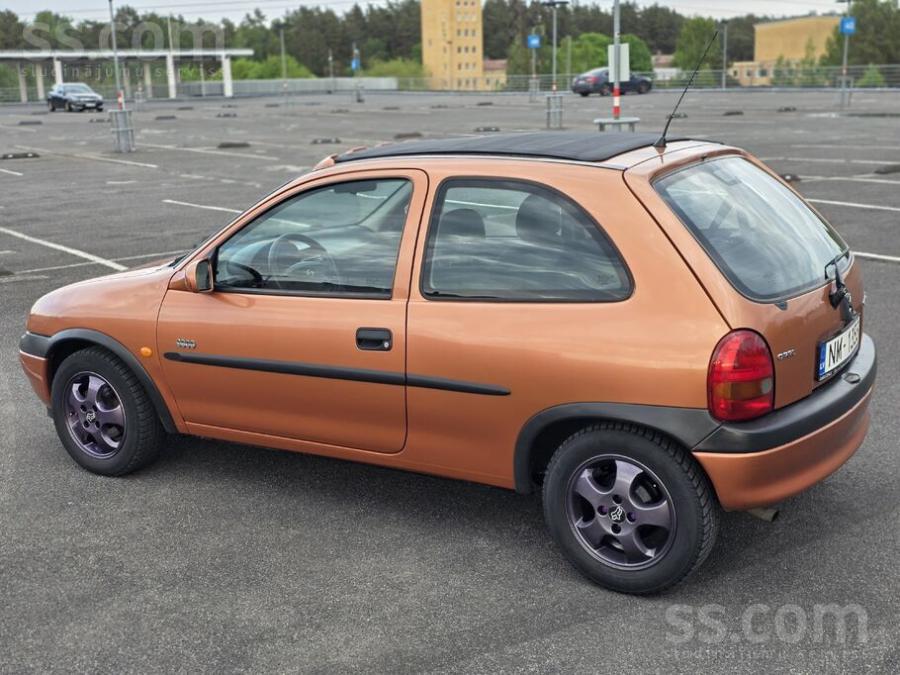 Oranžs Opel Corsa 2000 Rīga, ar dzinēja tilpumu 1.00 L un nobraukumu 189 tūkst. km par 1600 €, foto 3 vietnē AUTOMOTO.COM.LV