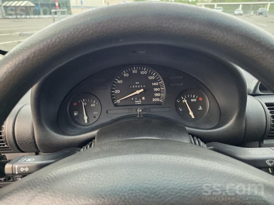Oranžs Opel Corsa 2000 Rīga, ar dzinēja tilpumu 1.00 L un nobraukumu 189 tūkst. km par 1600 €, foto 12 vietnē AUTOMOTO.COM.LV