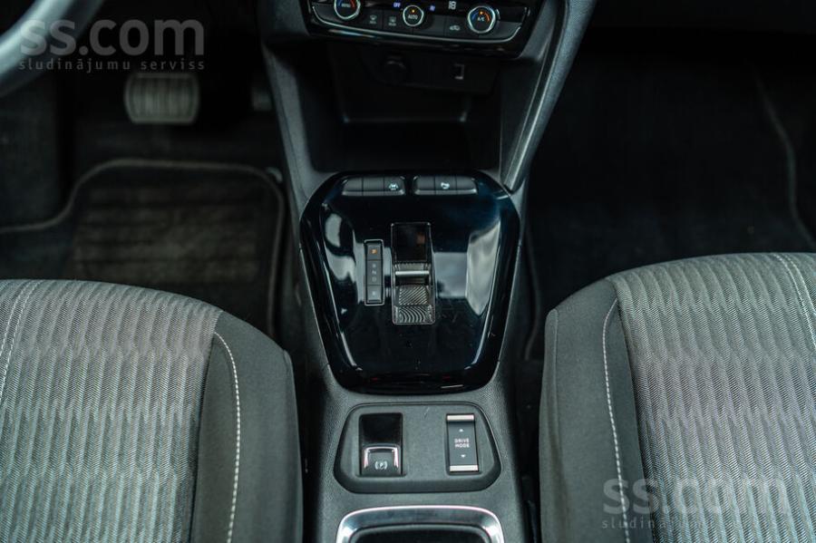 Oranžs Opel Corsa 2022 Rīga, ar dzinēja tilpumu 1.40 L un nobraukumu 30 tūkst. km par 16500 €, foto 24 vietnē AUTOMOTO.COM.LV