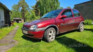 Sarkans Opel Corsa 2000 Valga, ar dzinēja tilpumu 1.00 L un nobraukumu 128 tūkst. km par 900 €, foto  vietnē AUTOMOTO.COM.LV