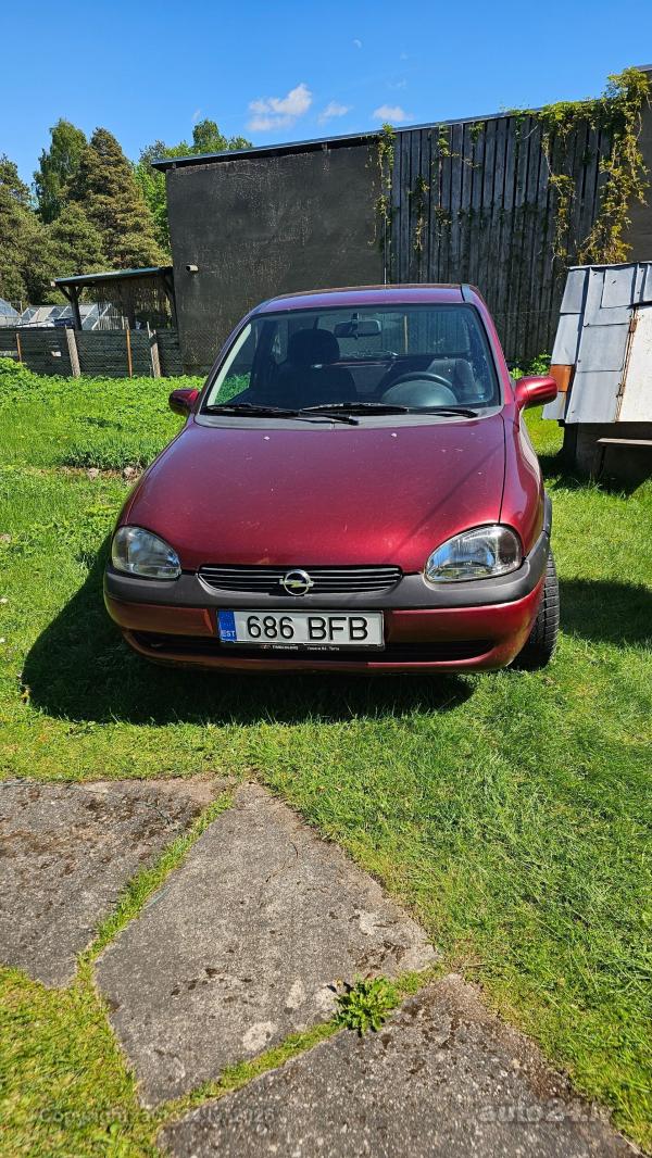 Red Opel Corsa 2000 in Valga, with an engine capacity of 1.00 L and mileage of 128 thousand km for 900 €, photo 3 on AUTOMOTO.COM.LV