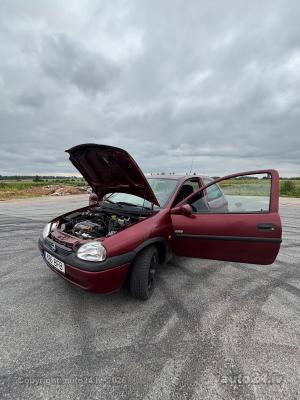 Sarkans Opel Corsa 2000 Tallina, ar dzinēja tilpumu 1.00 L un nobraukumu 130 tūkst. km par 1150 €, foto 4 vietnē AUTOMOTO.COM.LV