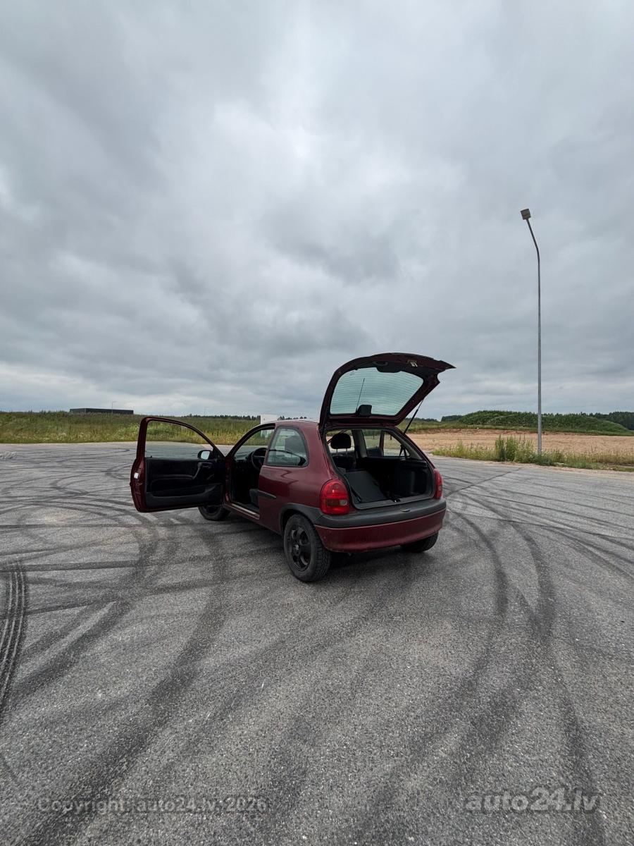 Sarkans Opel Corsa 2000 Tallina, ar dzinēja tilpumu 1.00 L un nobraukumu 130 tūkst. km par 1150 €, foto 6 vietnē AUTOMOTO.COM.LV