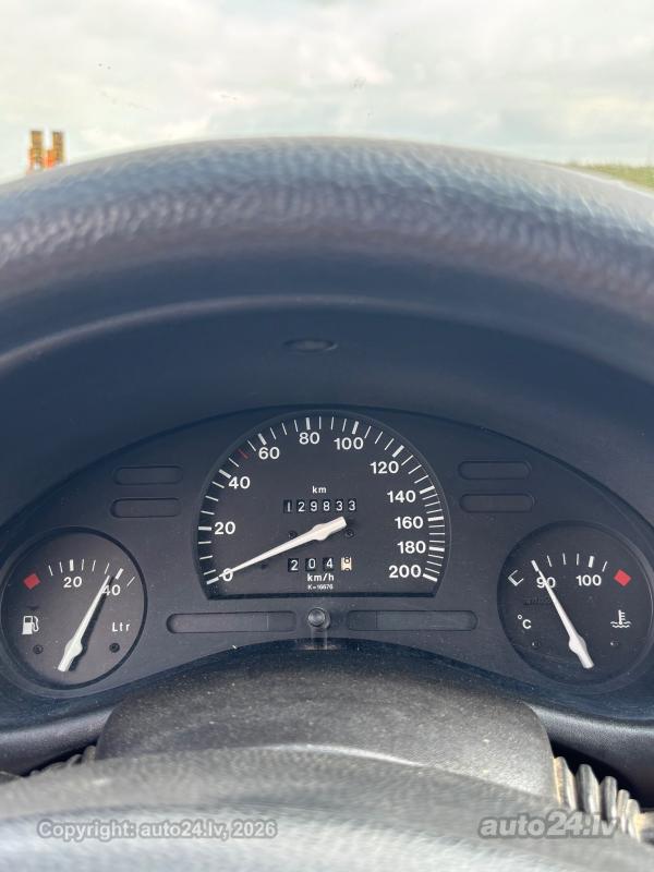 Sarkans Opel Corsa 2000 Tallina, ar dzinēja tilpumu 1.00 L un nobraukumu 130 tūkst. km par 1150 €, foto 8 vietnē AUTOMOTO.COM.LV