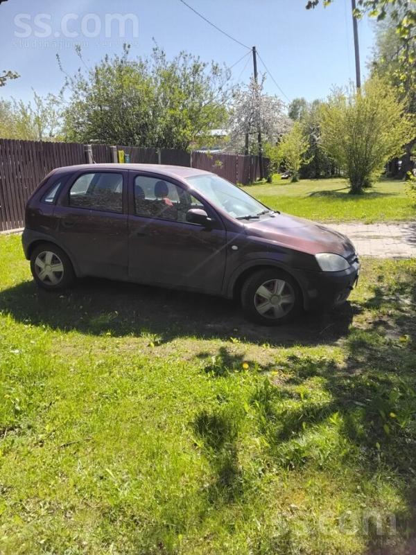 Sarkans Opel Corsa 2002 Rīga, ar dzinēja tilpumu 1.20 L un nobraukumu 196 tūkst. km par 1800 €, foto 4 vietnē AUTOMOTO.COM.LV