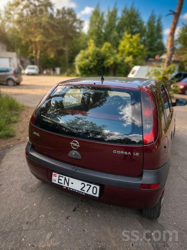 Красный Опель Корса 2002 в Рига, объемом двигателя 1.20 л и пробегом 204 тыс. км за 600 €, фото 3 на AUTOMOTO.COM.LV