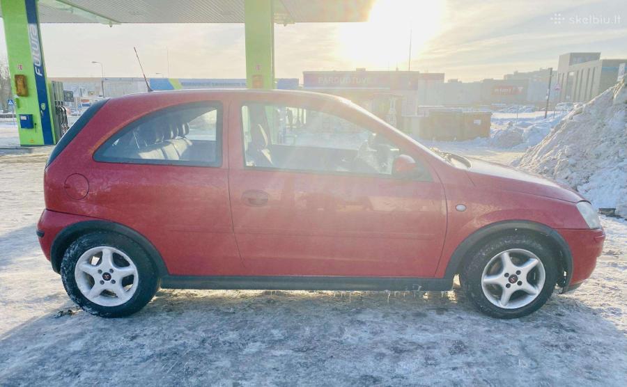 Red Opel Corsa 2005 in Klaipeda, with an engine capacity of 1.20 L and mileage of 169 thousand km for 990 €, photo 4 on AUTOMOTO.COM.LV