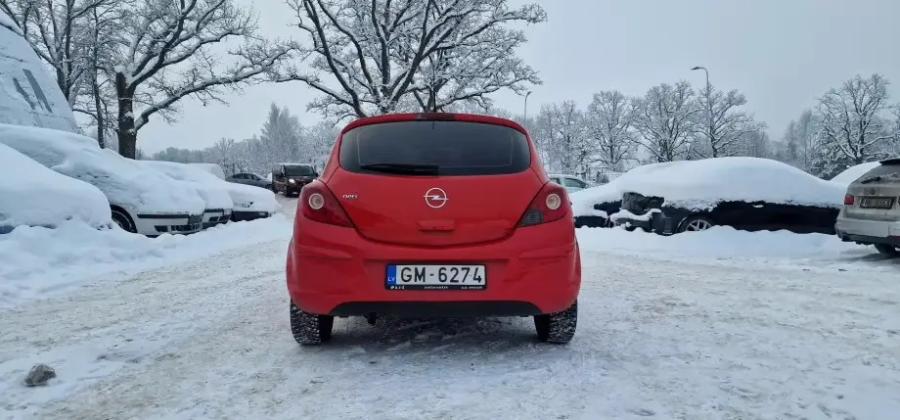Red Opel Corsa 2007 in Valmiera, with an engine capacity of 1.20 L and mileage of 287 thousand km for 1150 €, photo 5 on AUTOMOTO.COM.LV