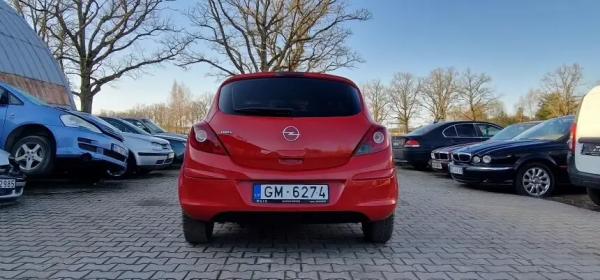 Red Opel Corsa 2007 in Valmiera, with an engine capacity of 1.20 L and mileage of 285 thousand km for 1650 €, photo 4 on AUTOMOTO.COM.LV