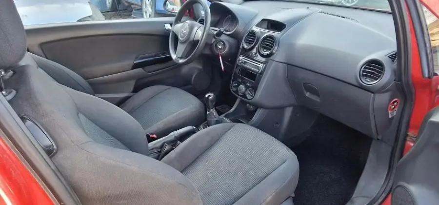 Sarkans Opel Corsa 2007 Valmiera, ar dzinēja tilpumu 1.20 L un nobraukumu 285 tūkst. km par 1650 €, foto 10 vietnē AUTOMOTO.COM.LV