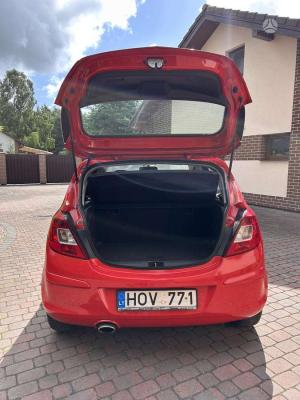 Red Opel Corsa 2008 in Silute, with an engine capacity of 1.36 L and mileage of 162 thousand km for 3100 €, photo 7 on AUTOMOTO.COM.LV