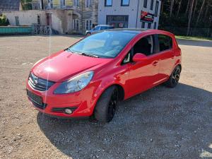 Red Opel Corsa 2009 in Kelme, with an engine capacity of 1.39 L and mileage of 160 thousand km for 2600 €, photo  on AUTOMOTO.COM.LV