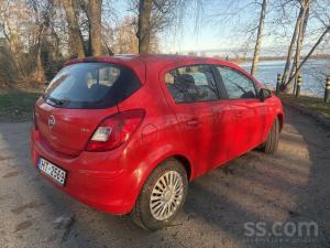 Sarkans Opel Corsa 2011 Rīga, ar dzinēja tilpumu 1.30 L un nobraukumu 252 tūkst. km par 2200 €, foto  vietnē AUTOMOTO.COM.LV