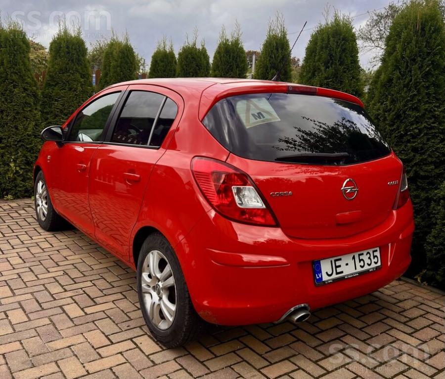 Red Opel Corsa 2011 in Riga, with an engine capacity of 1.20 L and mileage of 165 thousand km for 3000 €, photo 5 on AUTOMOTO.COM.LV