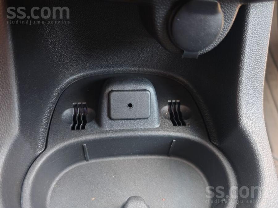 Sarkans Opel Corsa 2013 Rīga, ar dzinēja tilpumu 1.20 L un nobraukumu 154 tūkst. km par 3690 €, foto 32 vietnē AUTOMOTO.COM.LV
