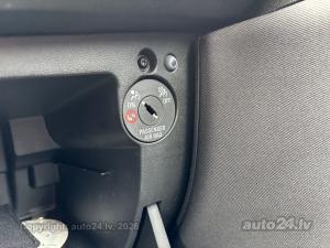 Red Opel Corsa 2016 in Paide, with an engine capacity of 1.40 L and mileage of 102 thousand km for 5990 €, photo 23 on AUTOMOTO.COM.LV