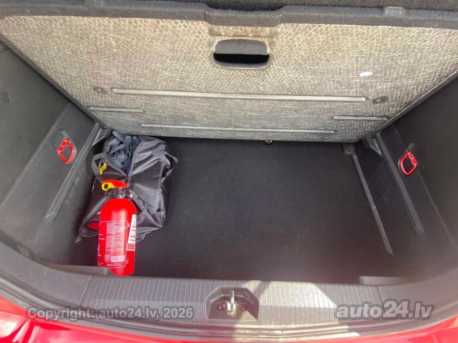 Sarkans Opel Corsa 2016 Tallina, ar dzinēja tilpumu 1.40 L un nobraukumu 158 tūkst. km par 6200 €, foto 24 vietnē AUTOMOTO.COM.LV