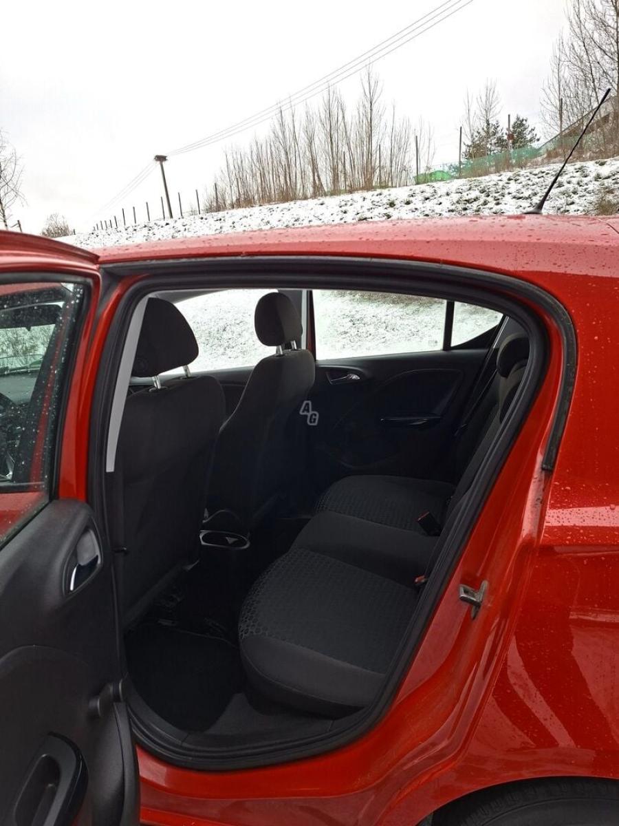 Red Opel Corsa 2018 in Vilnius, with an engine capacity of 1.40 L and mileage of 169 thousand km for 4950 €, photo 16 on AUTOMOTO.COM.LV