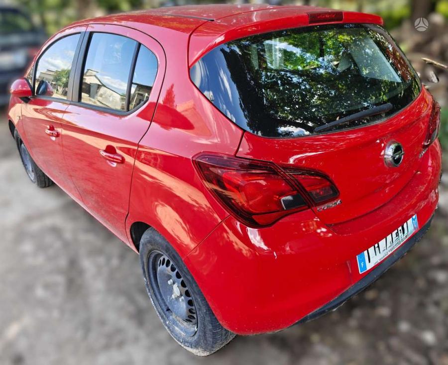 Red Opel Corsa 2019 in Panevezys, with an engine capacity of 1.20 L and mileage of 40 thousand km for 2700 €, photo 6 on AUTOMOTO.COM.LV