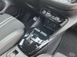 Red Opel Corsa 2023 in Vilnius, with an engine capacity of 1.20 L and mileage of 13 thousand km for 14400 €, photo 18 on AUTOMOTO.COM.LV
