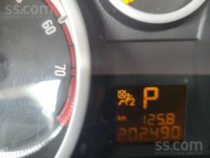 Sarkans Opel Corsa 2008 Liepāja, ar dzinēja tilpumu 1.40 L un nobraukumu 202 tūkst. km par 2100 €, foto 17 vietnē AUTOMOTO.COM.LV