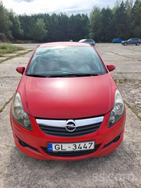 Red Opel Corsa 2008 in Liepaja, with an engine capacity of 1.40 L and mileage of 202 thousand km for 2100 €, photo 1 on AUTOMOTO.COM.LV