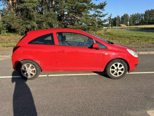 Sarkans Opel Corsa 2008 Viļņa, ar dzinēja tilpumu 1.00 L un nobraukumu 172 tūkst. km par 950 €, foto 5 vietnē AUTOMOTO.COM.LV