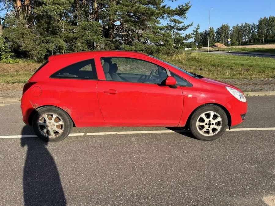 Red Opel Corsa 2008 in Vilnius, with an engine capacity of 1.00 L and mileage of 172 thousand km for 950 €, photo 6 on AUTOMOTO.COM.LV