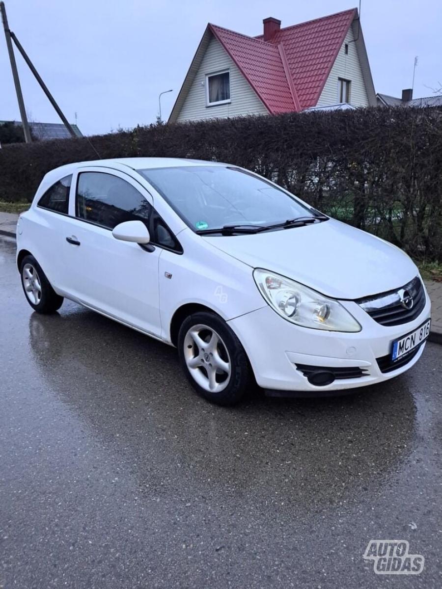White Opel Corsa 2009 in Vilnius, with an engine capacity of 1.40 L and mileage of 189 thousand km for 2000 €, photo 9 on AUTOMOTO.COM.LV