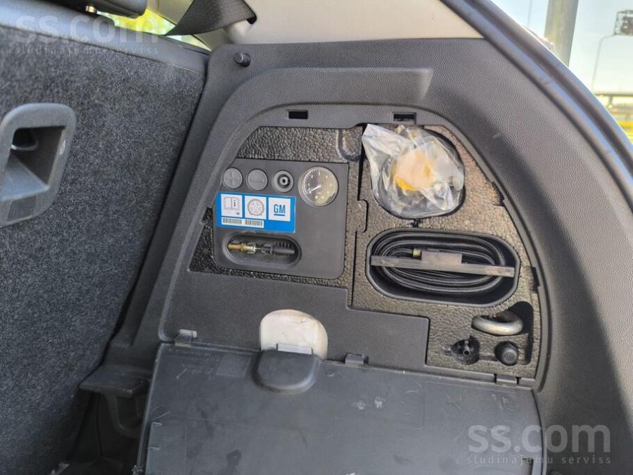 Balts Opel Corsa 2009 Rīga, ar dzinēja tilpumu 1.20 L un nobraukumu 252 tūkst. km par 2459 €, foto 8 vietnē AUTOMOTO.COM.LV