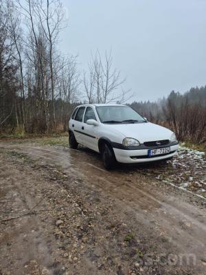 Balts Opel Corsa 1998 Rēzekne, ar dzinēja tilpumu 1.00 L un nobraukumu 177 tūkst. km par 800 €, foto 5 vietnē AUTOMOTO.COM.LV