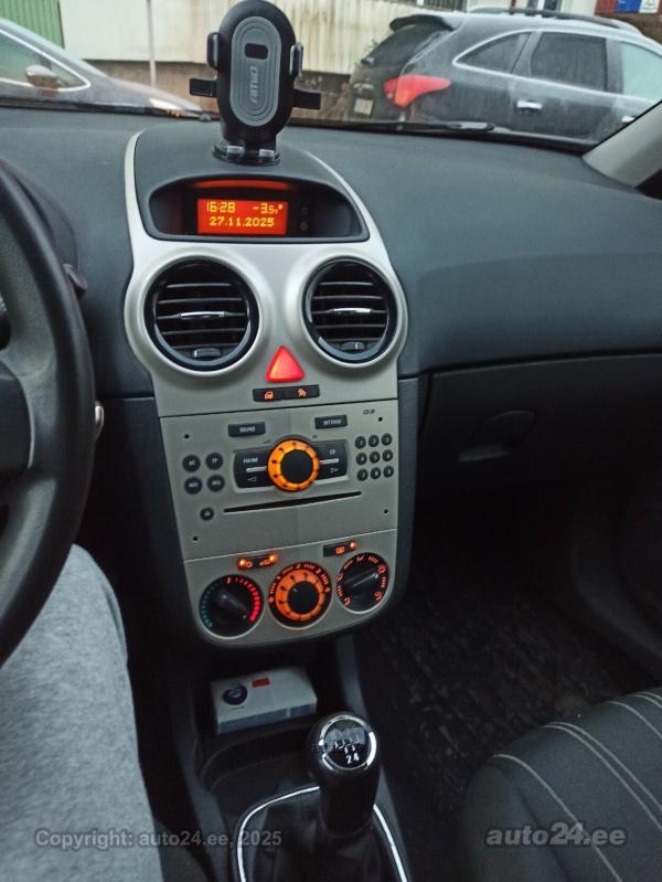 White Opel Corsa 2008 in Tallinn, with an engine capacity of 1.20 L and mileage of 210 thousand km for 1200 €, photo 11 on AUTOMOTO.COM.LV